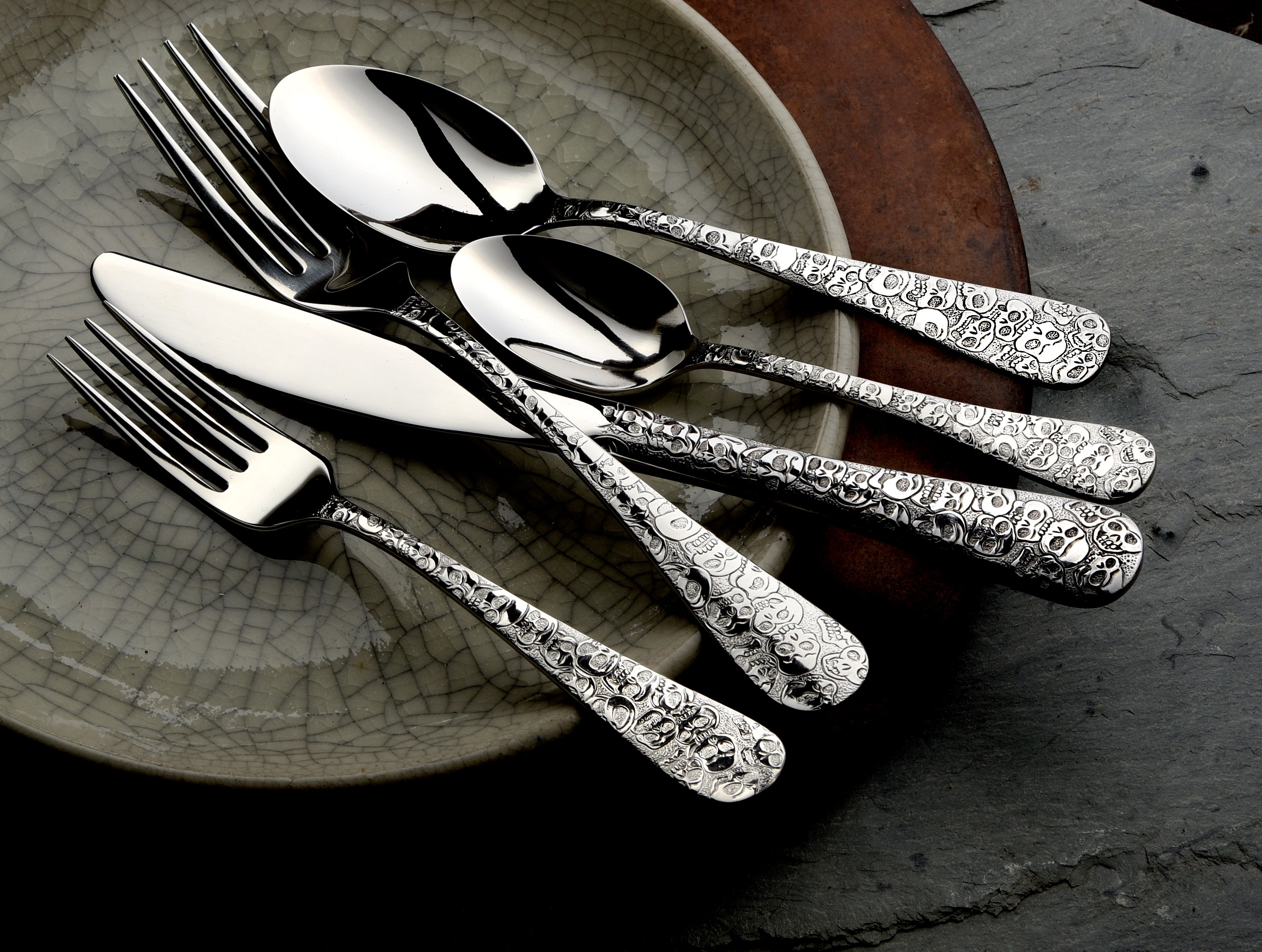 Calavera (Skull)- 45 Piece Set – 360 Cookware
